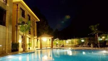 Piscina externa