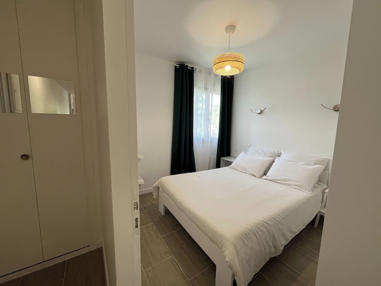 Appartement Cosy Avec Piscine - Plage de Porquerolles