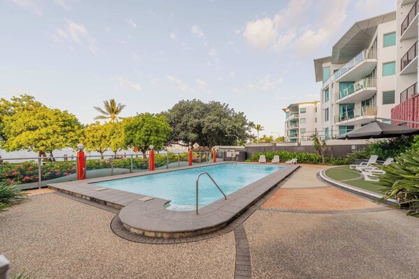 Aquarius Escape Summa - Townsville
