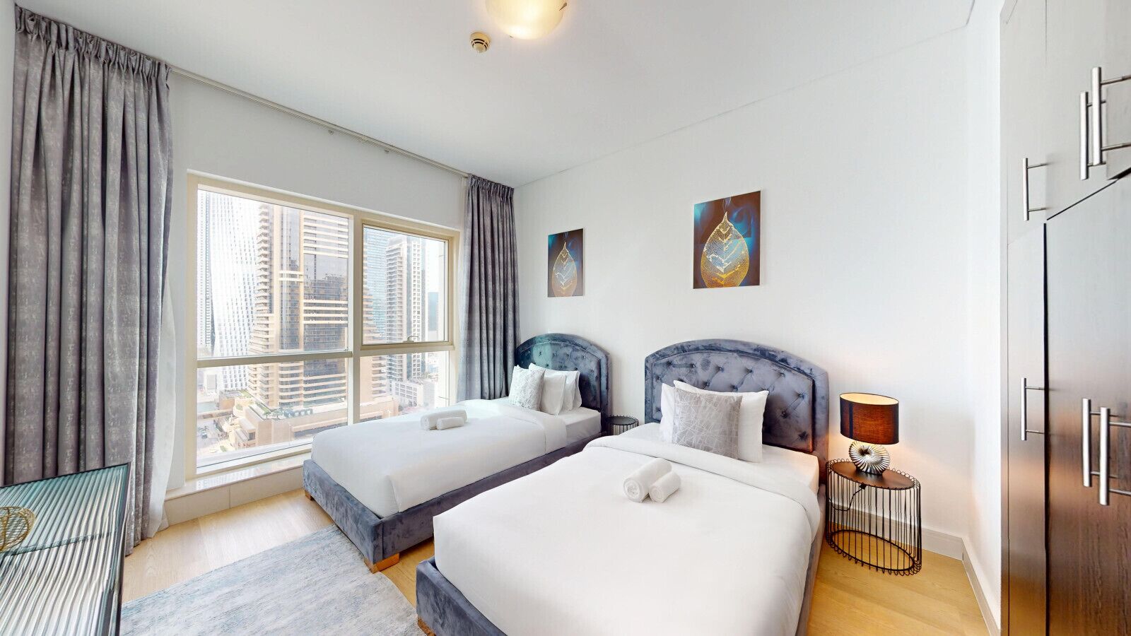 Bright 2 Bed L Located On 14th Floor L City Views - Dubai Marina