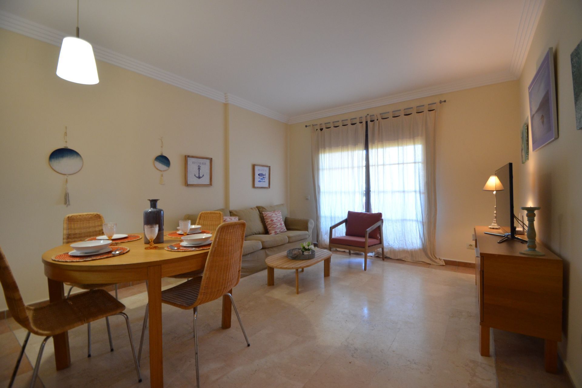 Albatros 23 - Dos Habitaciones Piso, Capacidad 5 - Isla Canela