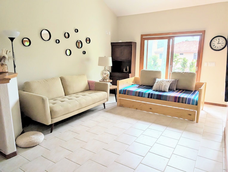 Cozy Carlsbad Home For Vacation Or Work - San Marcos, CA