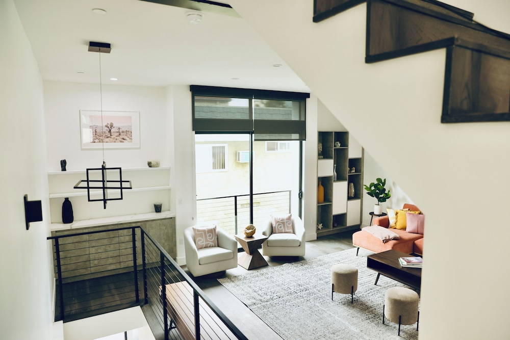 Modern Designer Townhouse/private Rooftop - Venice Beach, Los Angeles, CA