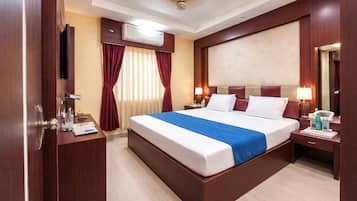 Secretária, quartos insonorizados, Wi-fi grátis