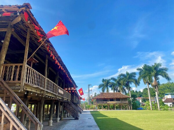 Mini Dien Bien Riverside Hotel - Lang Thai - Điện Biên Phủ