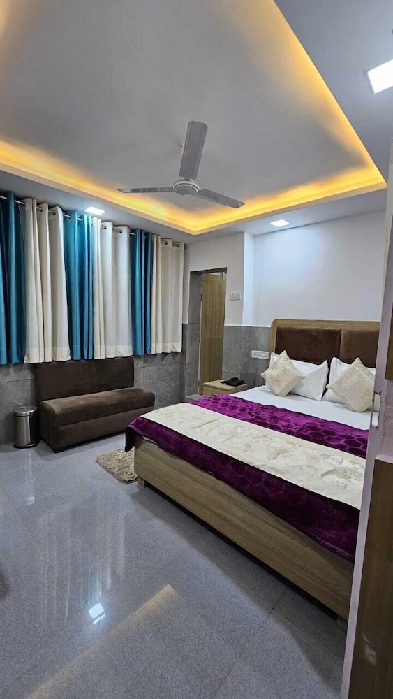 Hotel Sheeri Inn - Faizabad