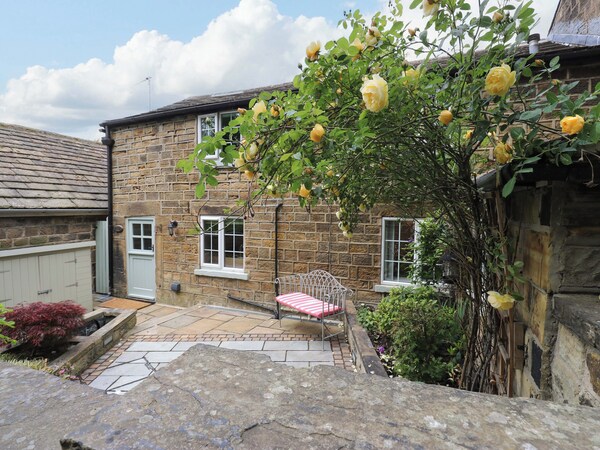 Woodman's Cottage - Wakefield