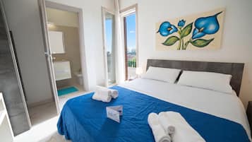 Apartamento standard, vários quartos (Pino 4 - 3 bedrooms Near The Sea) | 1 quarto, roupa de cama