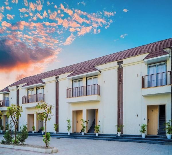 The Jewels Resorts And Spa - Jaipur