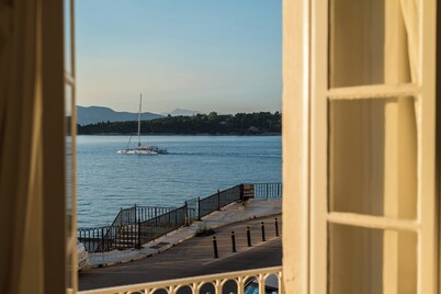 Casa Milonopoulos by Konnect, Studio & Main House