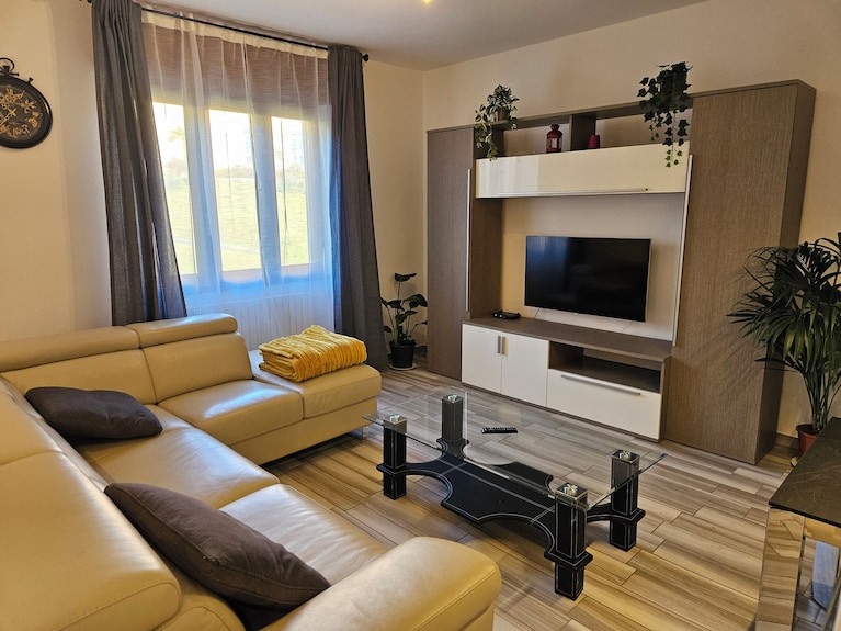 Cozy Apartment In The Heart Of Loveno, Near Lake Como. - Menaggio