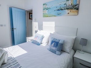 3 quartos, individualmente decorados, individualmente mobiliados