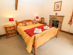 4 quartos, individualmente decorados, individualmente mobiliados