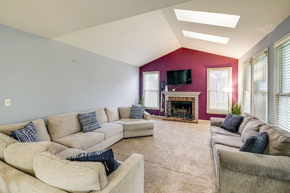 Family Retreat W/ Fenced Yard In Woodbridge! - Woodbridge, VA
