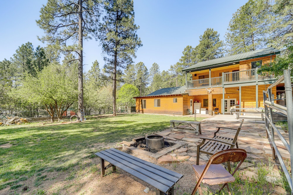 12 Mi To Tonto Natural Bridge Sp: Cabin W/ Patio! - Pine, AZ