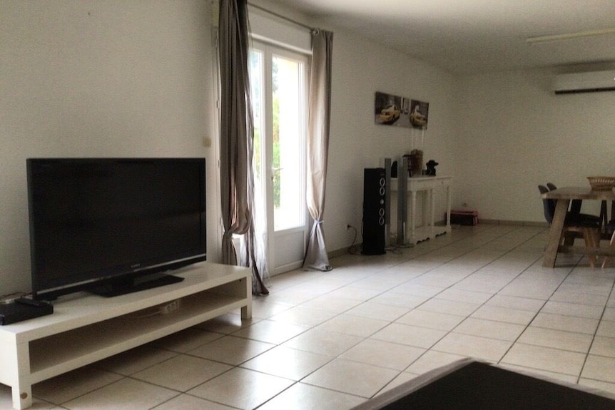 Villa 124m2 Sur Terrain 1000m2. Accès Handicapés. Animaux De Compagnie Acceptés - Venasque