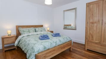 3 quartos, com decoração personalizada, com mobília individualizada
