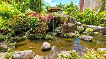 Apartamento em Condomínio Fechado (4 Bedrooms) | Piscina