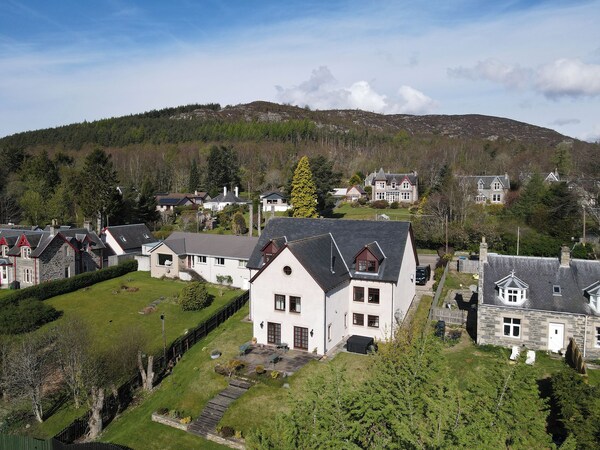 Old Distillery Lodge - Kingussie