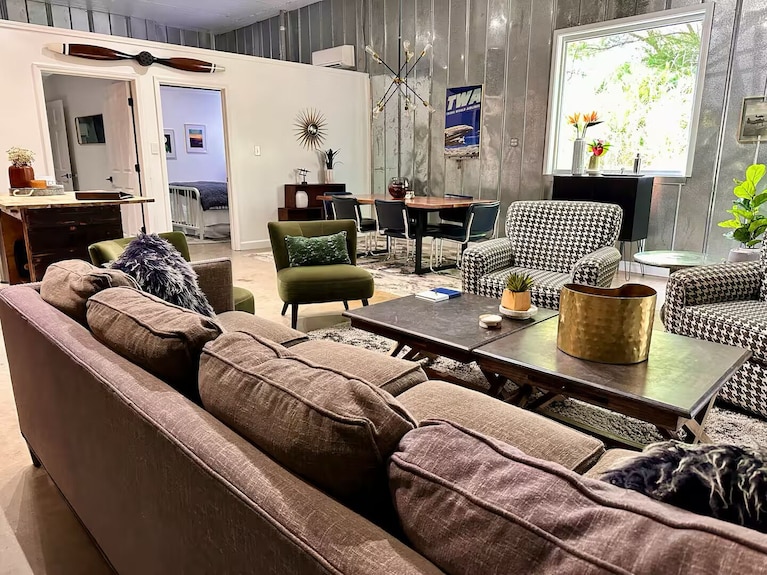 Deluxe Aircraft Hangar Mid-mod Design Next To Smoky Mountains! - メアリービル, TN