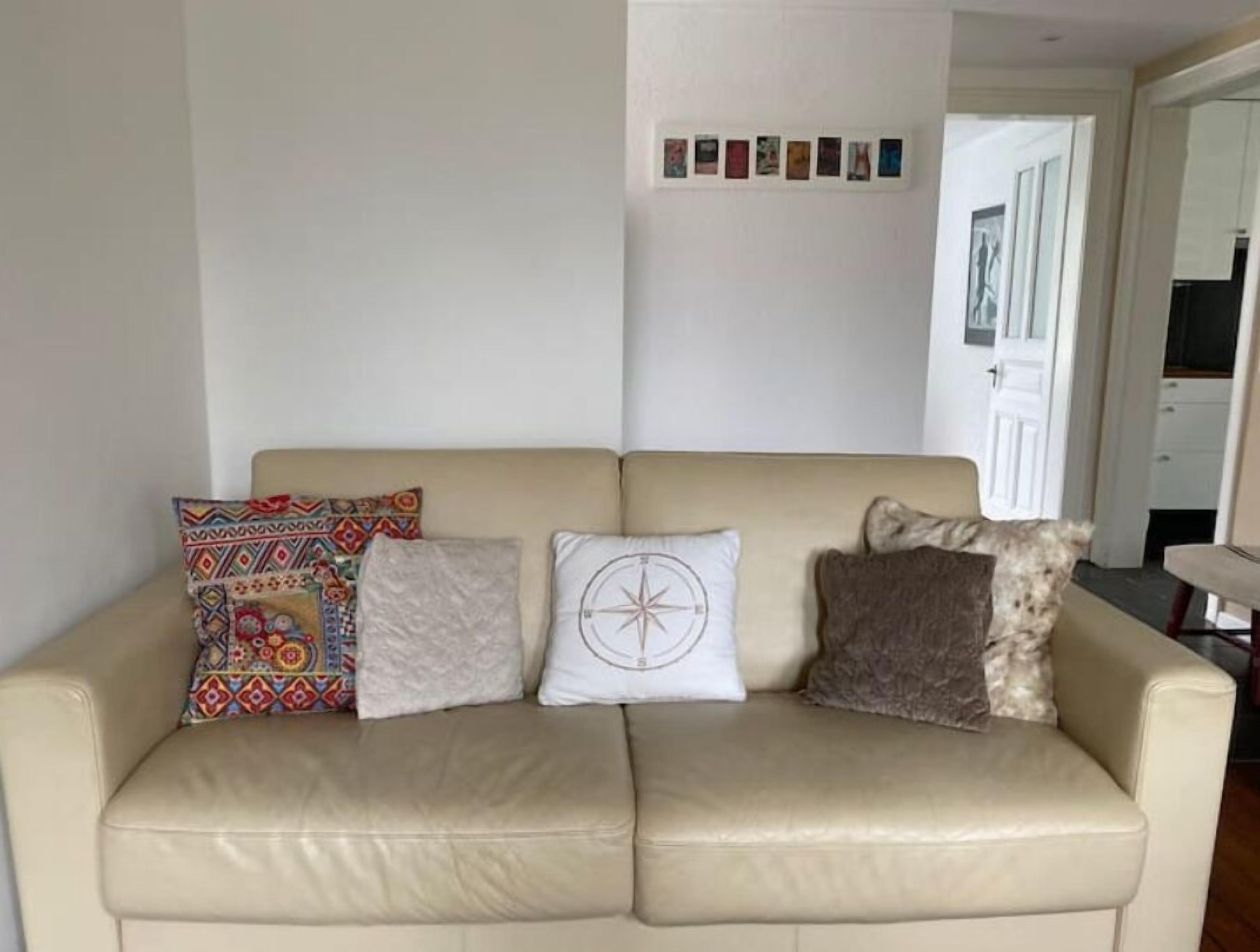 Stylish Village Retreat  5 Min To Lake, Surrounded By Mountains & Nature - Wilderswil