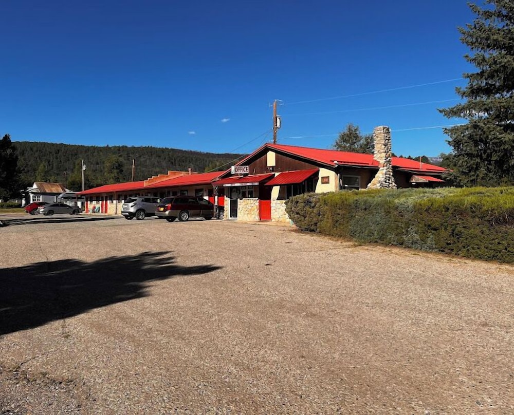 Historic Mora Inn And Rv Park - Mora, NM