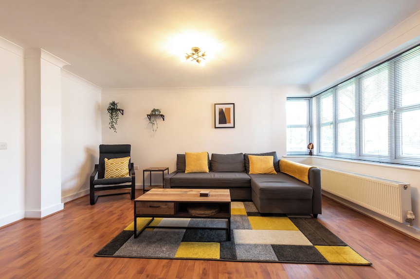 Contractor Base | 2br | Parking - Southampton