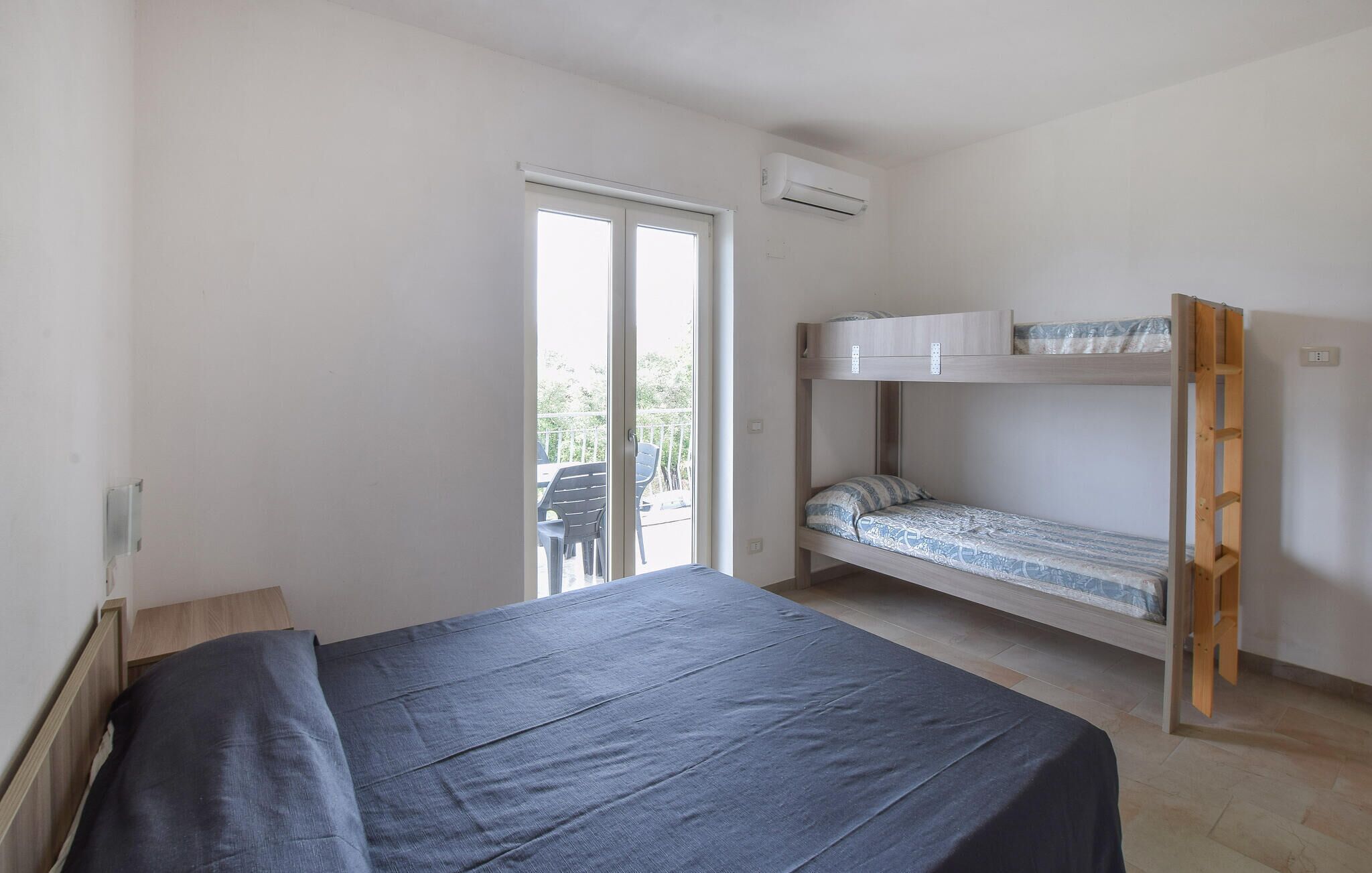 1 Bedroom Lovely Apartment In Ricadi - Tropea