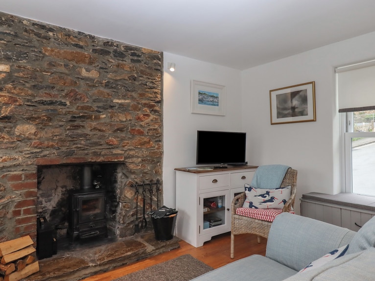 Topsail, Pet Friendly, Luxury Holiday Cottage In Dartmouth - Devon