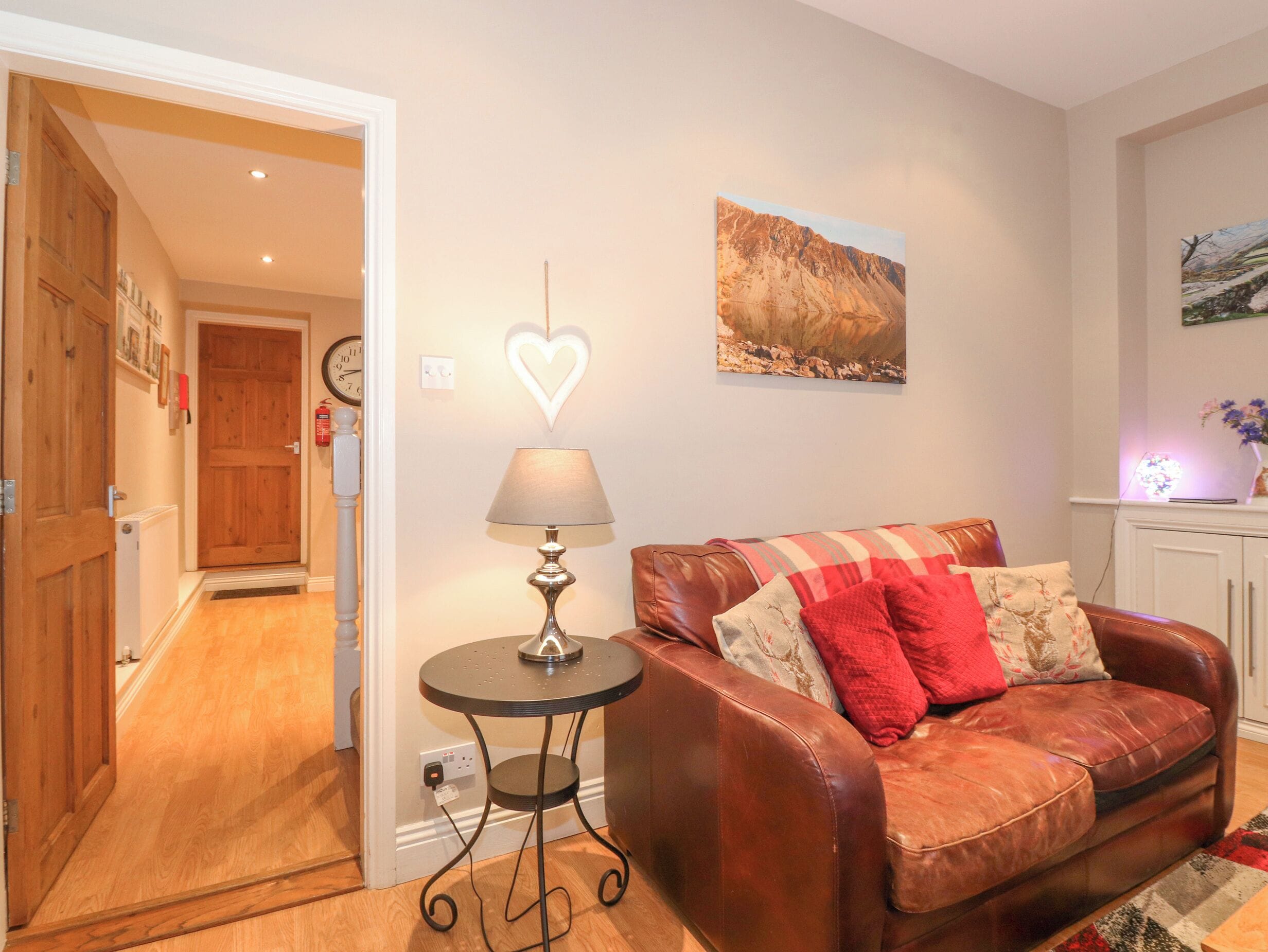 Myrtle Cottage, Pet Friendly, Character Holiday Cottage In Windermere - Bowness-on-Windermere
