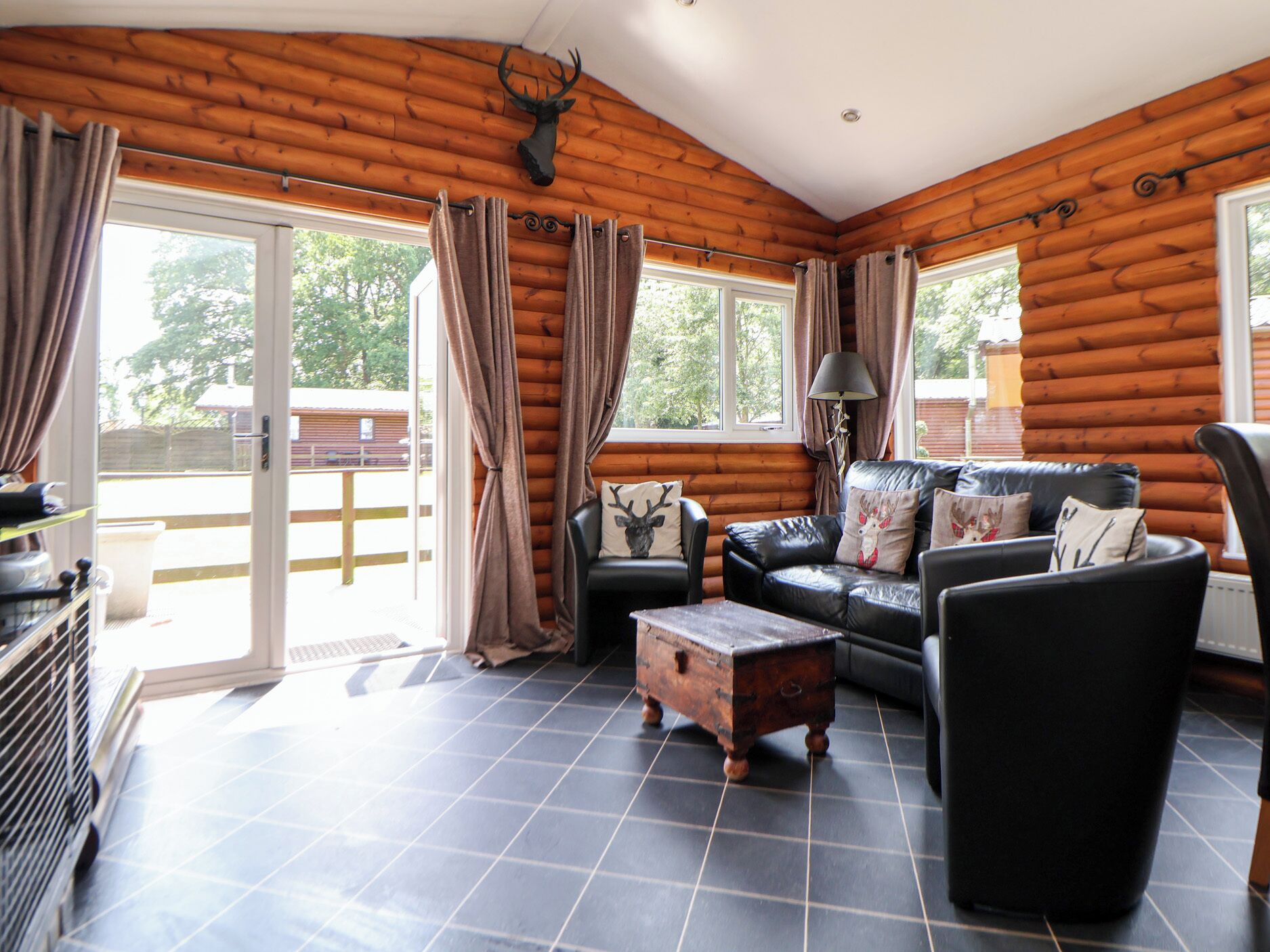 The Fallows, Pet Friendly, Country Holiday Cottage In St Asaph - Wales