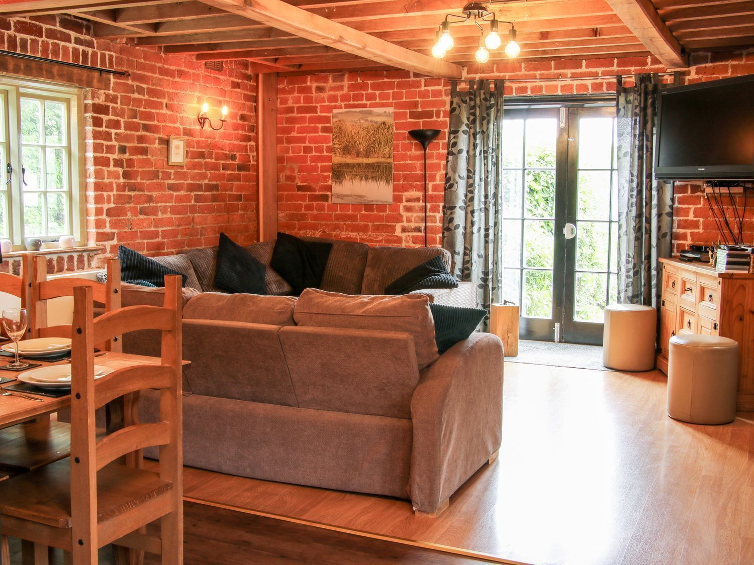 Garden Cottage, Pet Friendly, Character Holiday Cottage In Kerry - Kerry