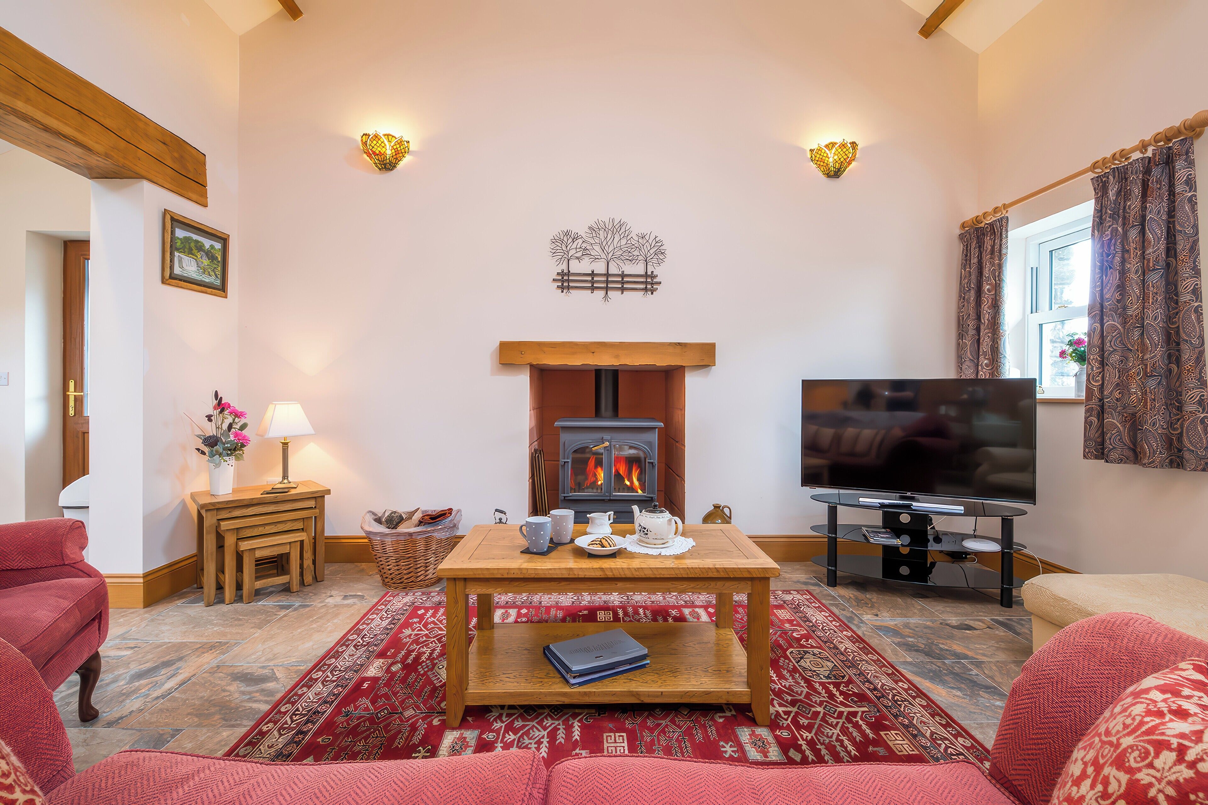 Hirwaun Cottage, Family Friendly, Luxury Holiday Cottage In Cenarth - Cardigan
