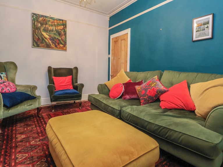 45 Brook Lane, Family Friendly, With A Garden In Chester - Chester