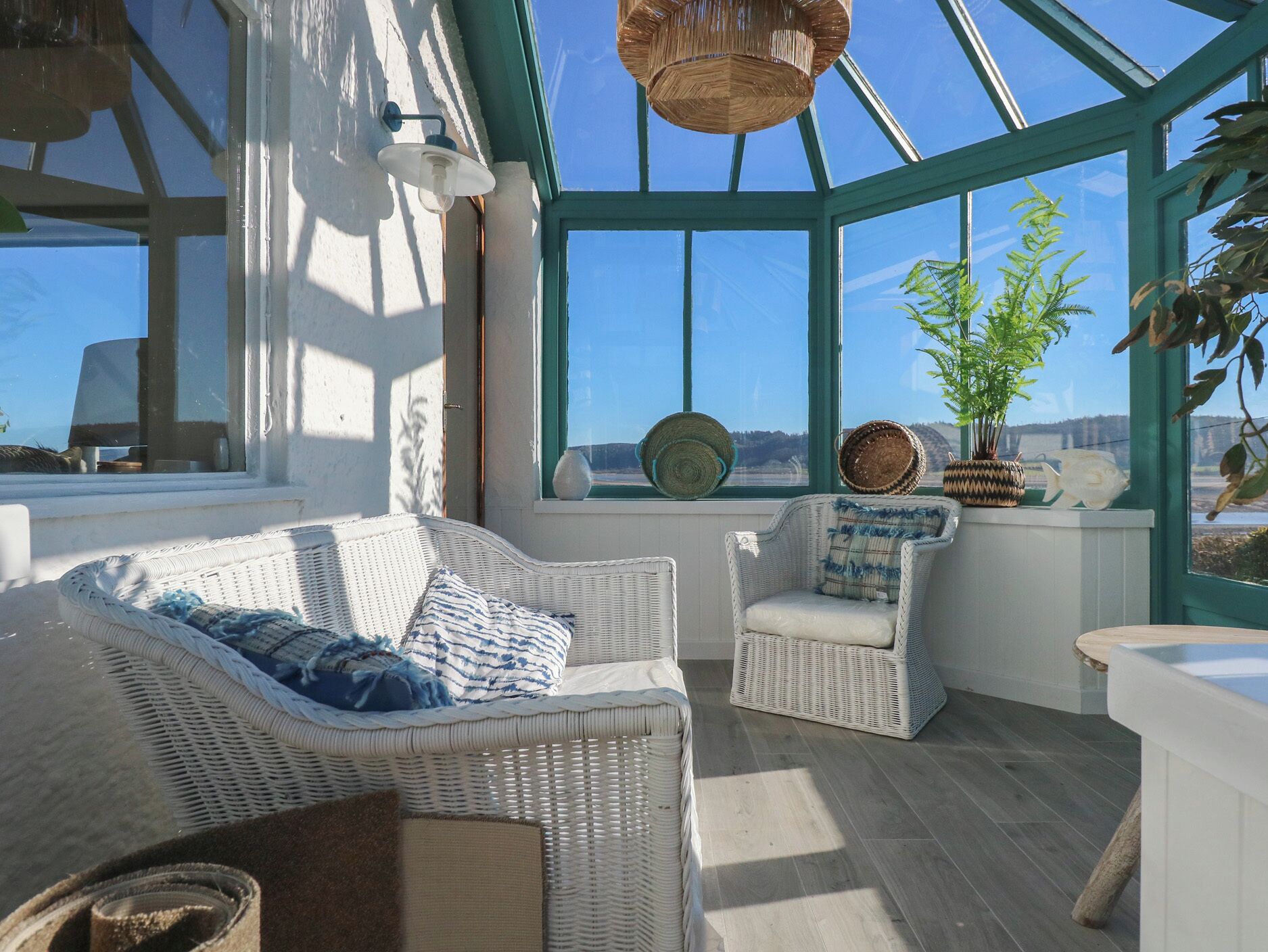 Swn Y Wylan, Pet Friendly, Character Holiday Cottage In Benllech - Benllech