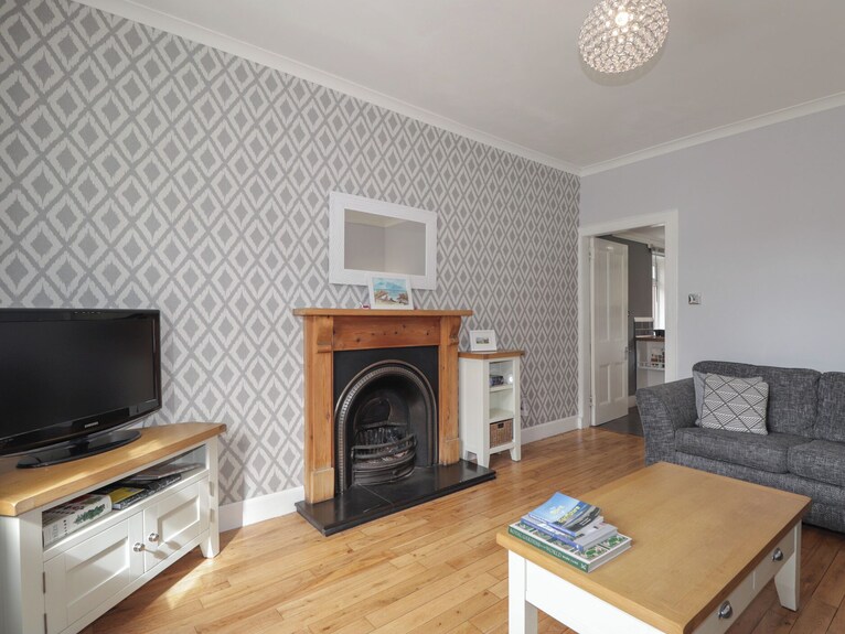 6 New Street, Pet Friendly, Country Holiday Cottage In Hopeman - Moray