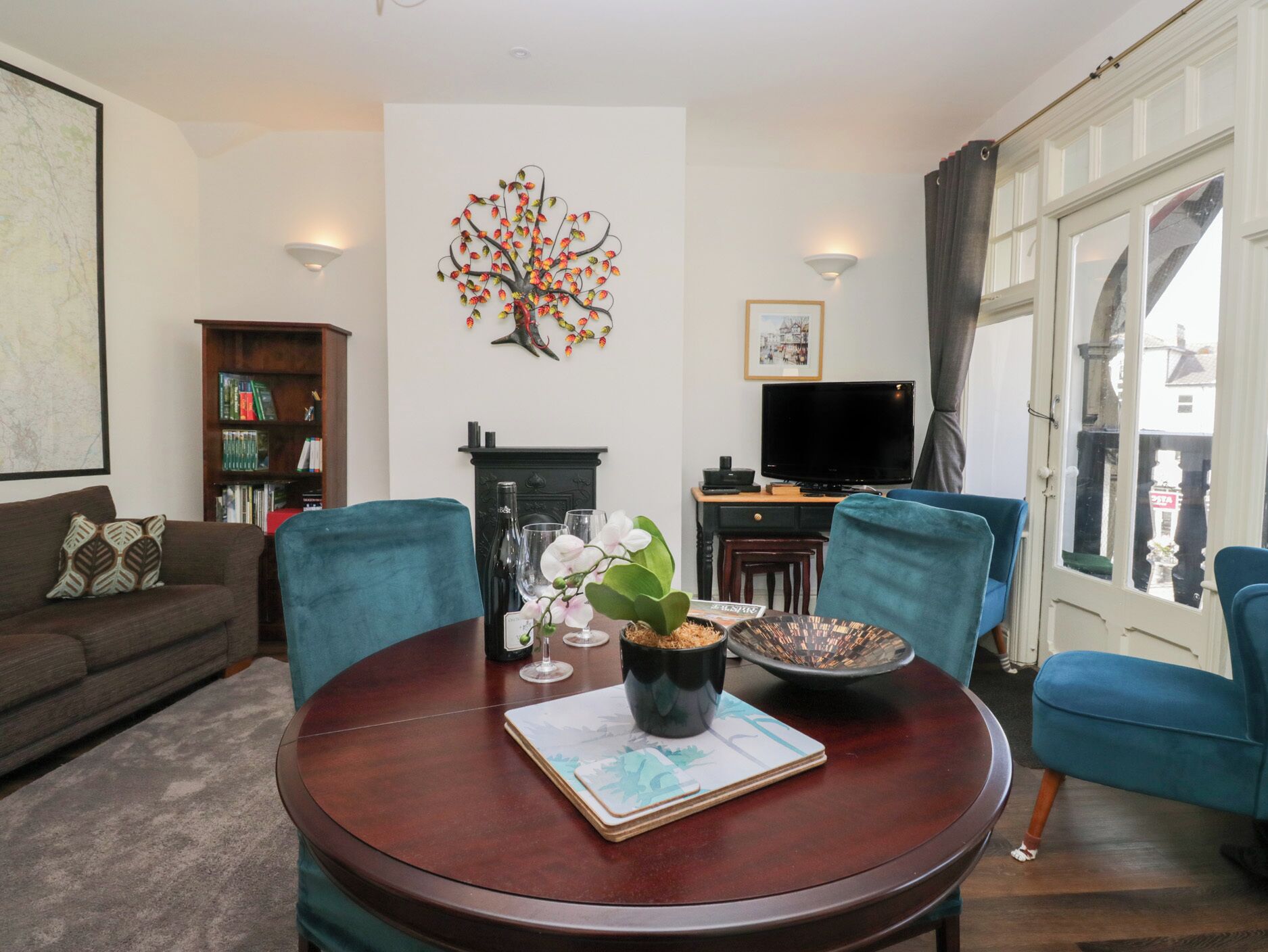 Two West End, Pet Friendly In Bowness-on-windermere - Bowness-on-Windermere