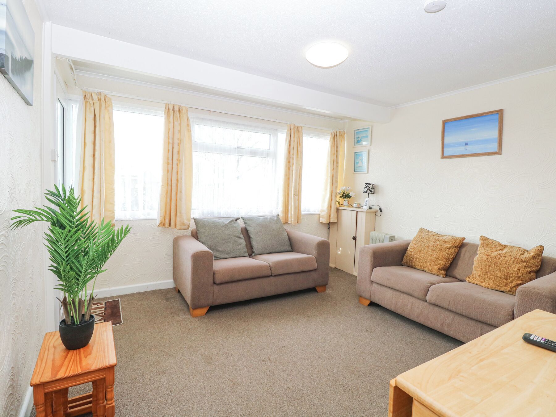 Chalet 21, Pet Friendly, Country Holiday Cottage In Newport, Norfolk - Sea Palling