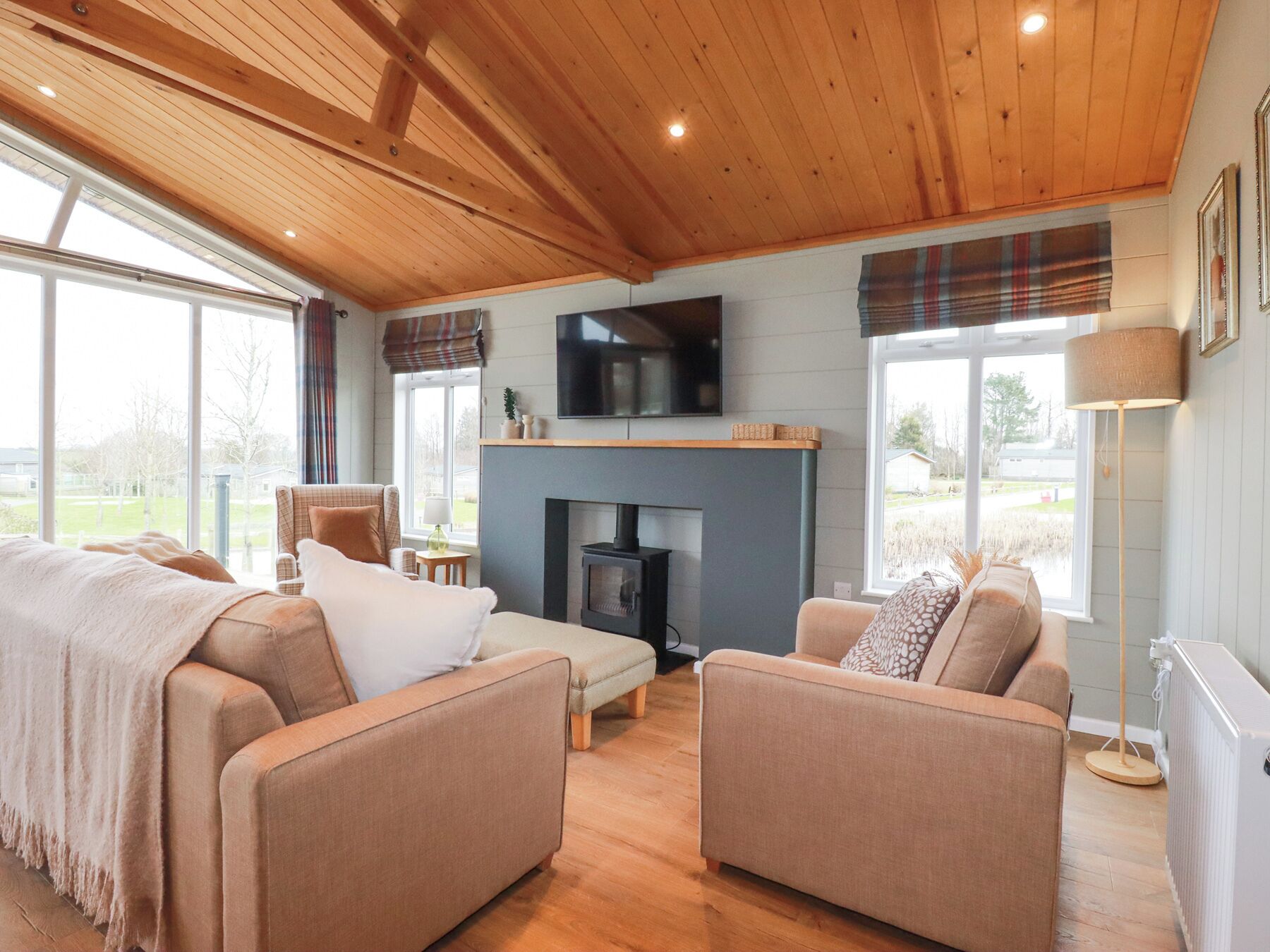 6 Meadow Retreat, Character Holiday Cottage, With Hot Tub In Dobwalls - Liskeard