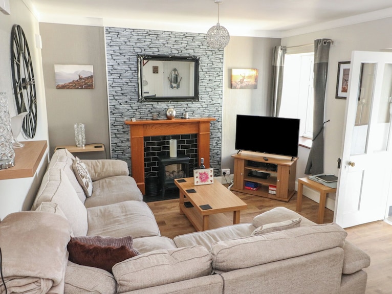 Cuillin View House, Pet Friendly, With A Garden In Arisaig - Mallaig