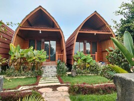 Quarto casal luxo, vista para a piscina | Escrivaninha, Wi-Fi de cortesia