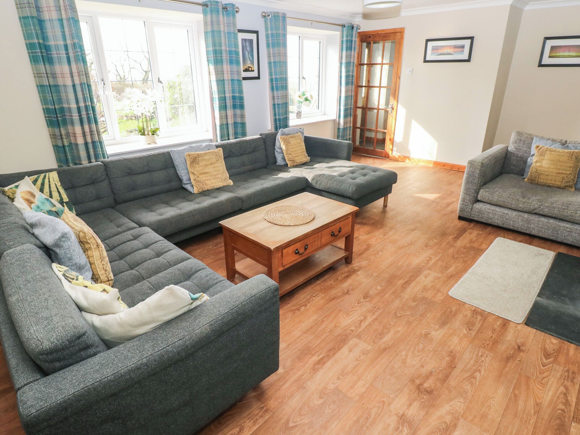Carreg Yr Onnen, Pet Friendly, With Open Fire In Penparc - Solva