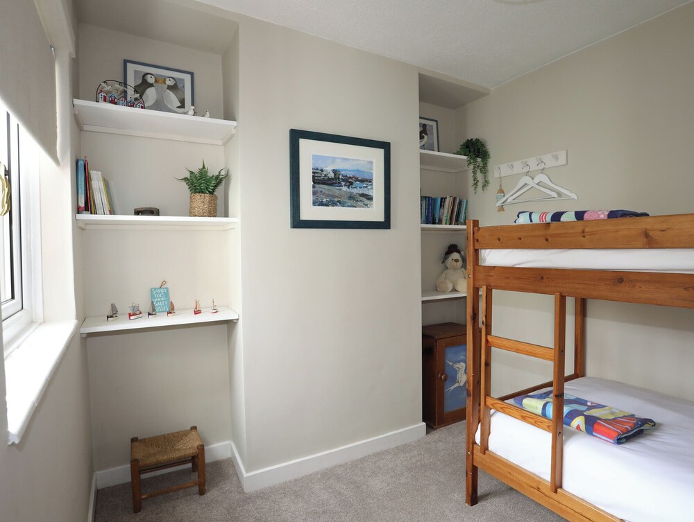 5 SEA VIEW STREET, family friendly, with open fire in Cemaes Bay ...