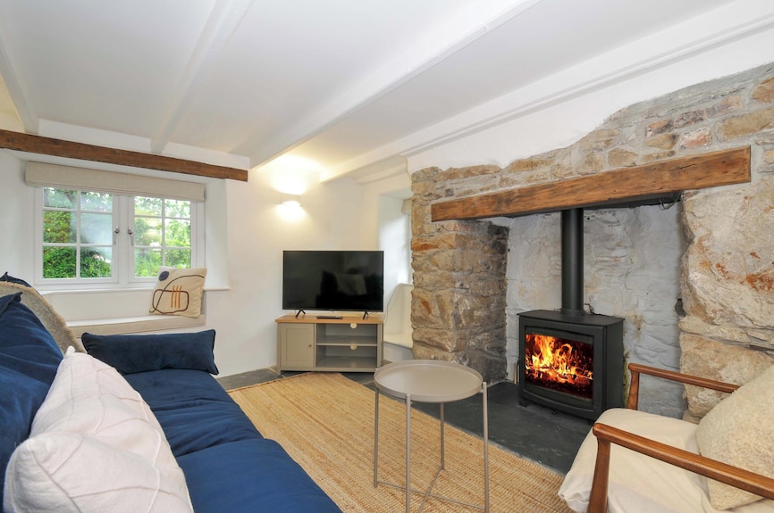 Sunrise Cottage, Pet Friendly, With Open Fire In St Kew Highway - Port Isaac