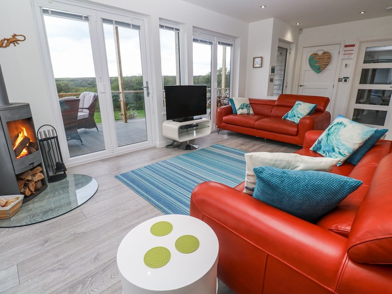 Petroc, Pet Friendly, Country Holiday Cottage, With Pool In Portreath - Pool