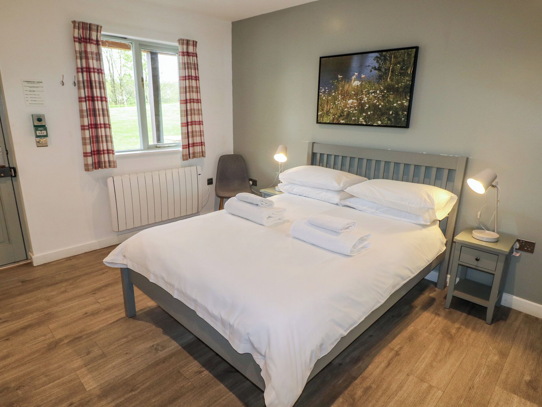 Cherry, Romantic, Country Holiday Cottage, With A Garden In Cowbridge - Wales