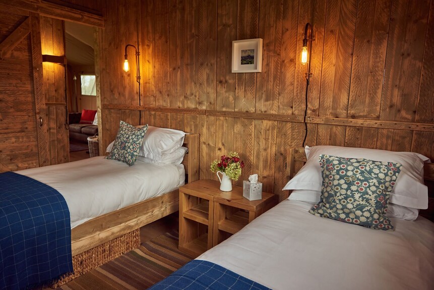 Russet Lodge, Pet Friendly, With Open Fire In Glastonbury - Glastonbury