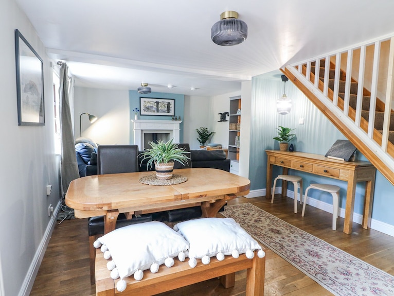 Corner Cottage, Pet Friendly, With Open Fire In Ashbourne - Angleterre