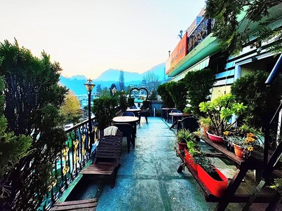 Hotel Near Boat House Mall Road Nainital