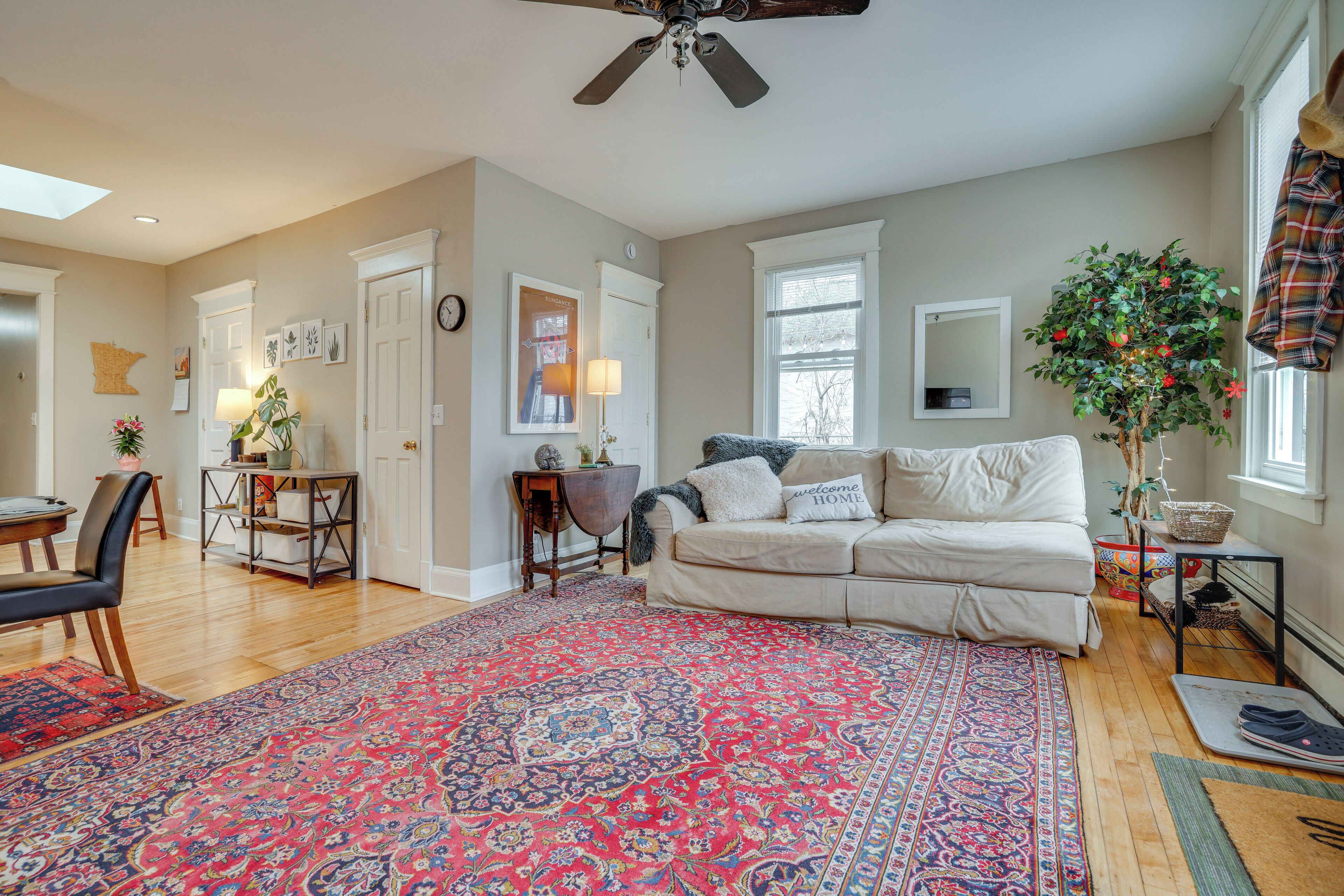 < 1 Mi To Xcel Energy Center: Walkable Hideaway! - Cottage Grove, MN